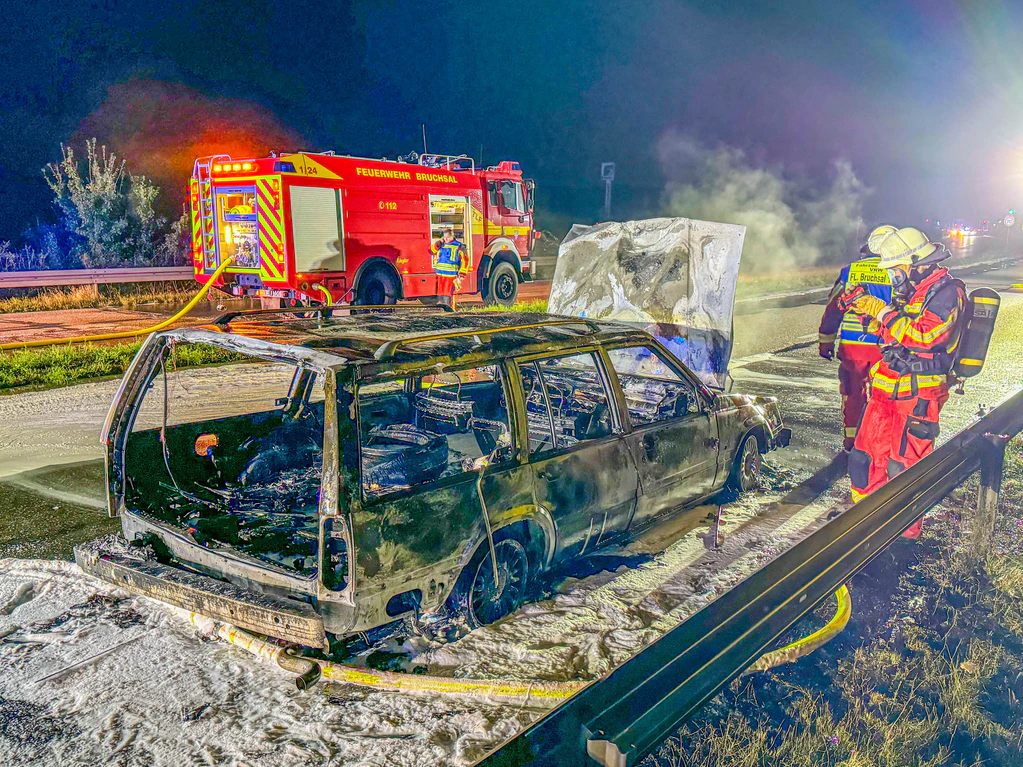 Auto wird bei Bruchsal ein Raub der Flammen | die neue welle