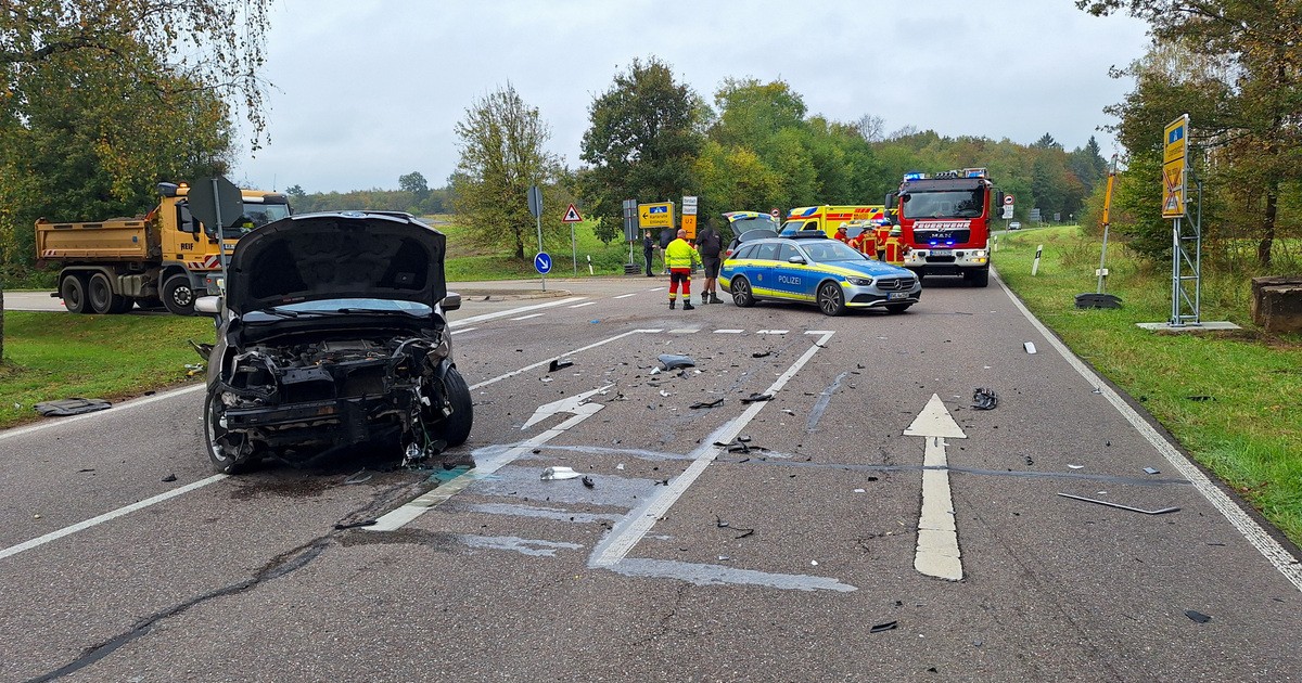 Schwerer Unfall auf der L622 bei Karlsbad: Lkw kollidiert mit zwei Pkw | die neue welle