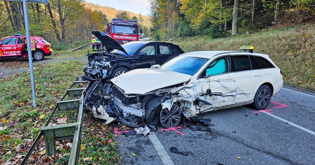 Schwerer Unfall auf der B294 fordert mehrere Verletzte bei Neuenbürg | die neue welle